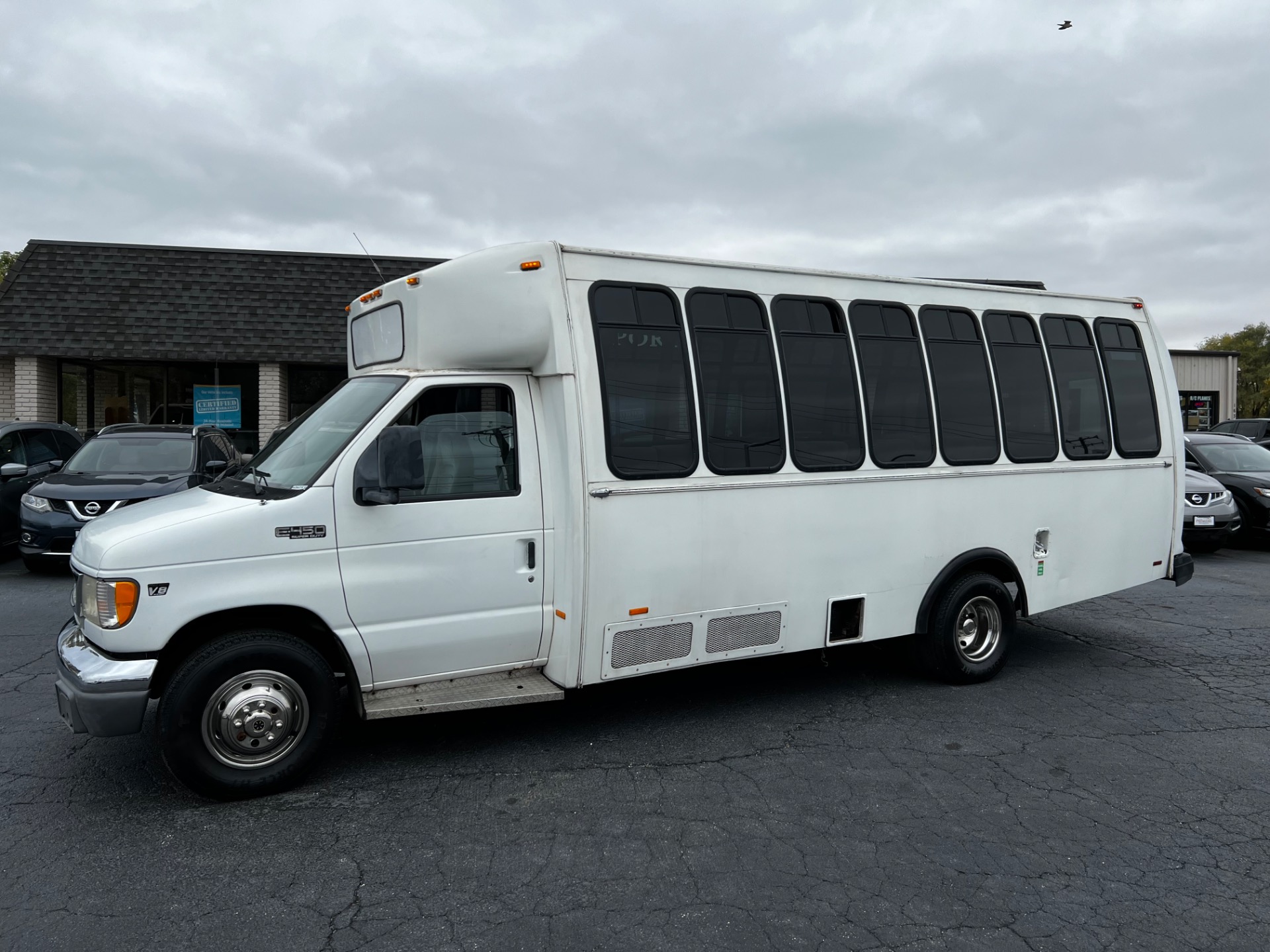 Used 2001 FORD Commercial E450 E450 Cube Van CUTAWAY 18 PASSANGER van For Sale (Sold) | Premiere ...