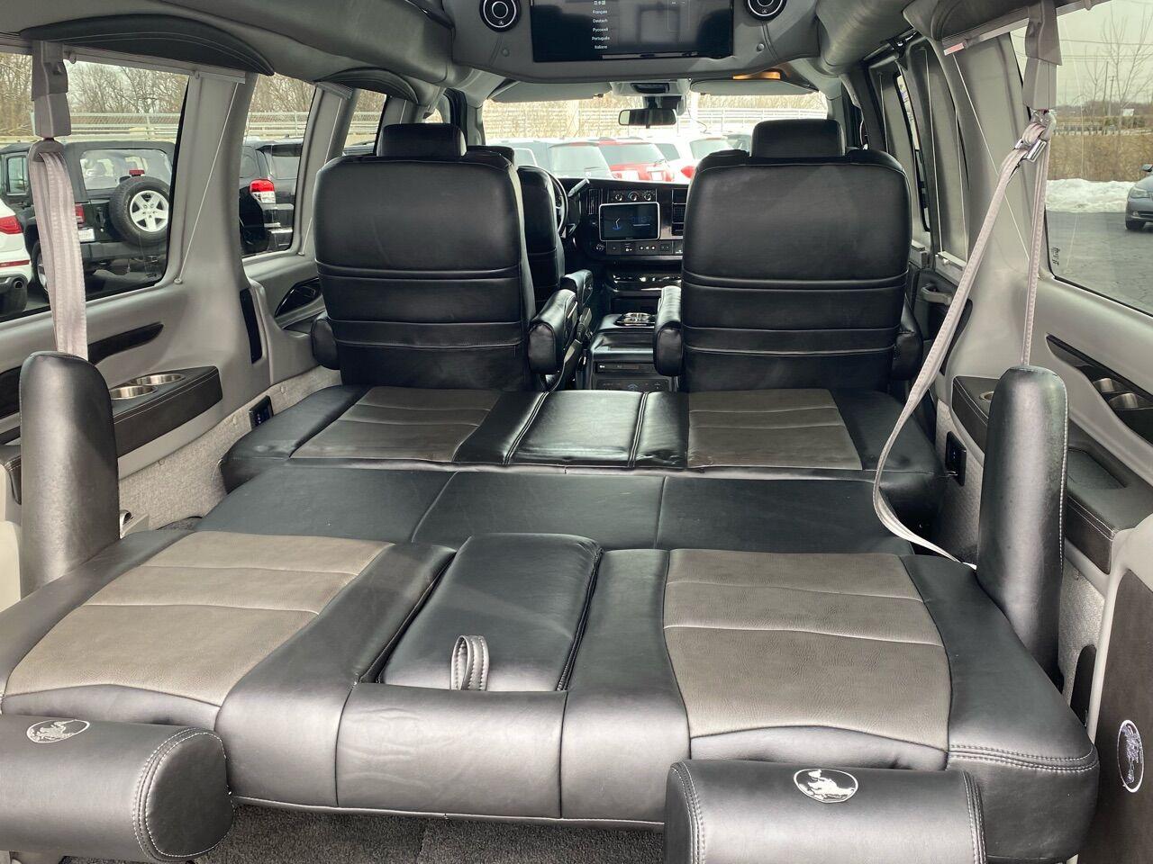 2022 Gmc Savana 1500 Interior